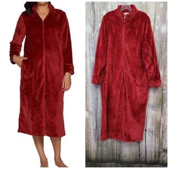 stan herman | Intimates & Sleepwear | Stan Herman Red Silky Plush Wave ...